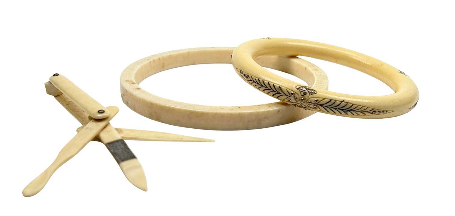 Lot 215 - Three Ivory Items.