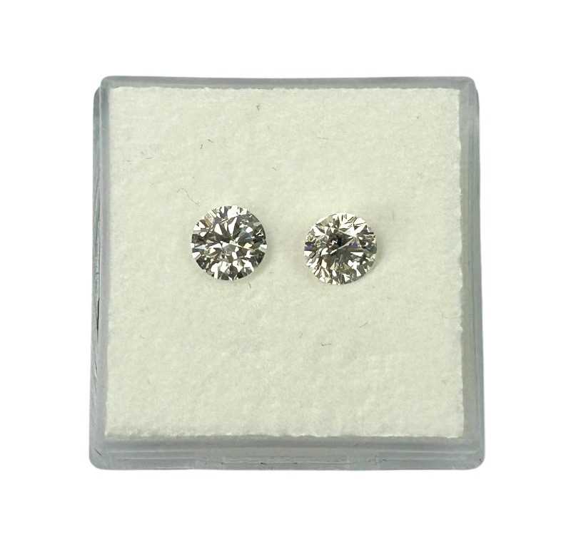 Lot 200 - Unset Diamonds.